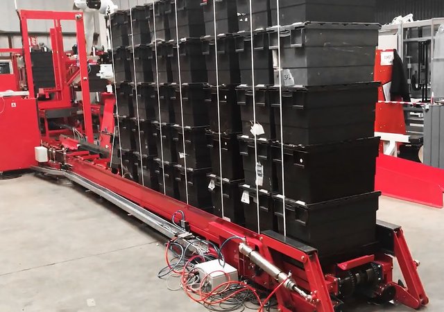 HM Rapid Robtic Tote Stacking for H&M - L-A-C Conveyors